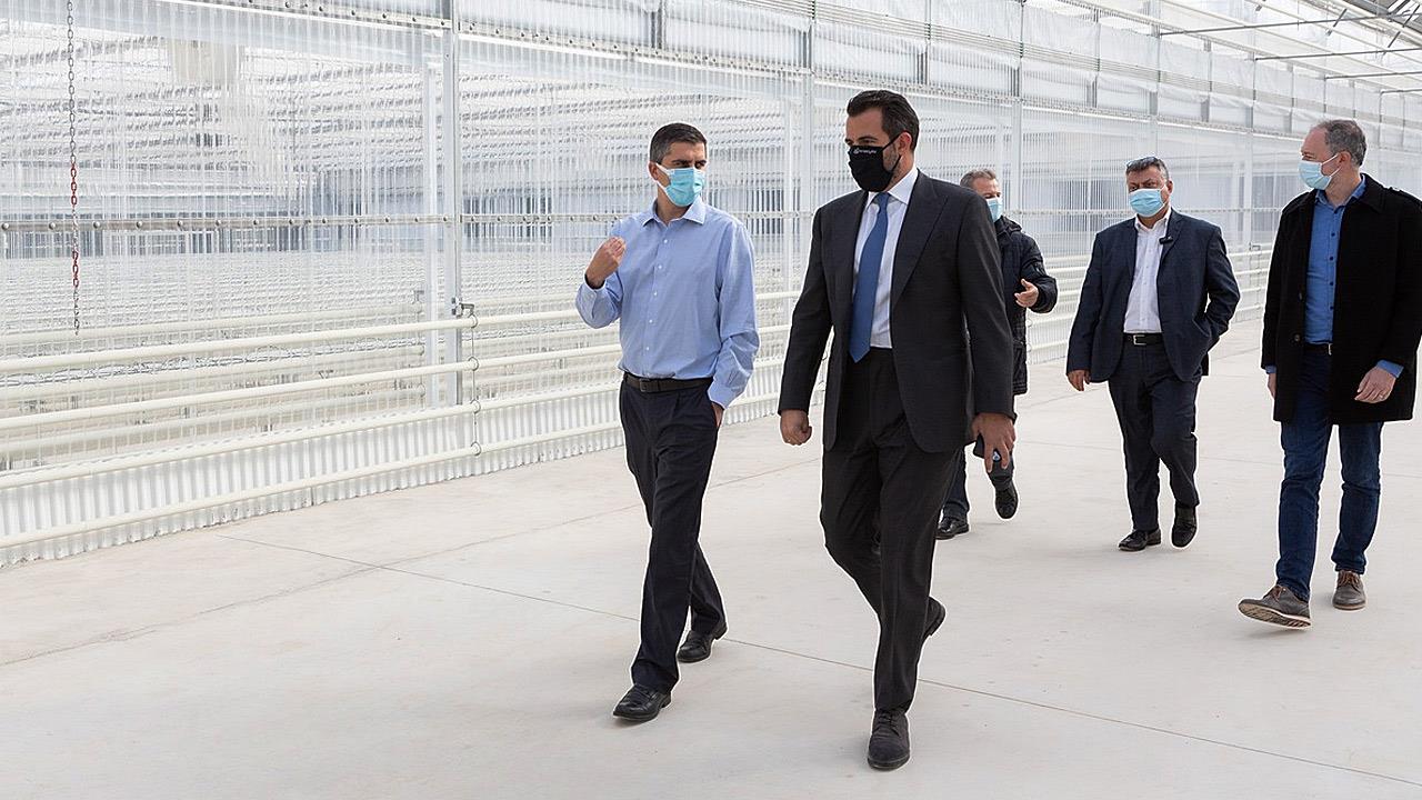 Ο Υφυπουργός Ανάπτυξης και Επενδύσεων Χρίστος Δήμας στις εγκαταστάσεις ...