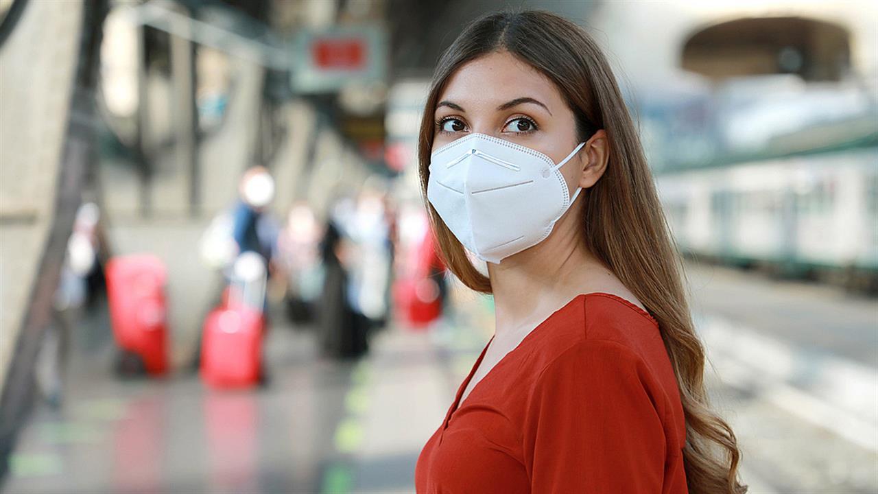 ECDC: Κρίσιμη η χρήση της μάσκας για τον περιορισμό της μετάδοσης του ...