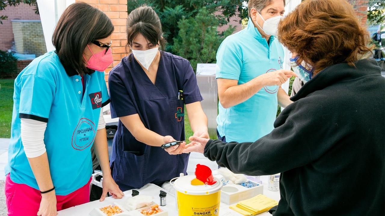 Μετρήσεις σακχάρου και ενημέρωση στο "Διαβητικό Χωριό" του Γ.Ν ...