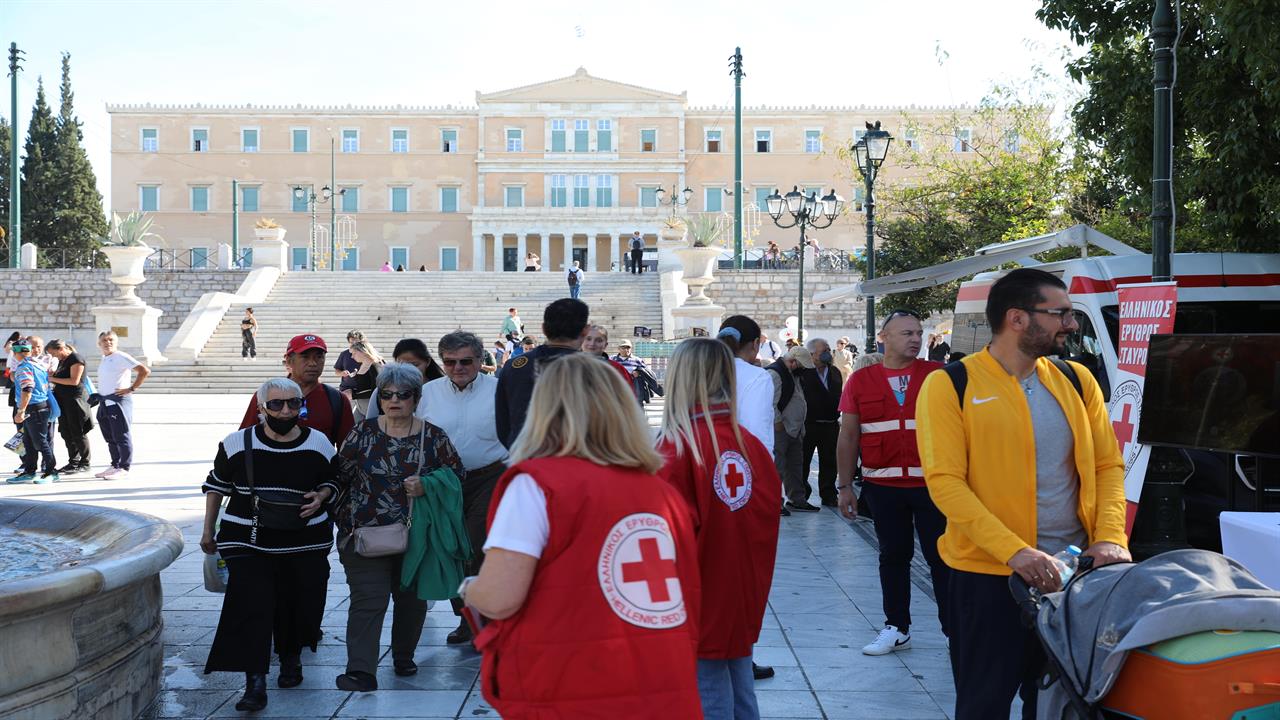 Ο Ε.Ε.Σ. διοργάνωσε μεγάλη δράση για τον Σακχαρώδη Διαβήτη στην Πλατεία ...
