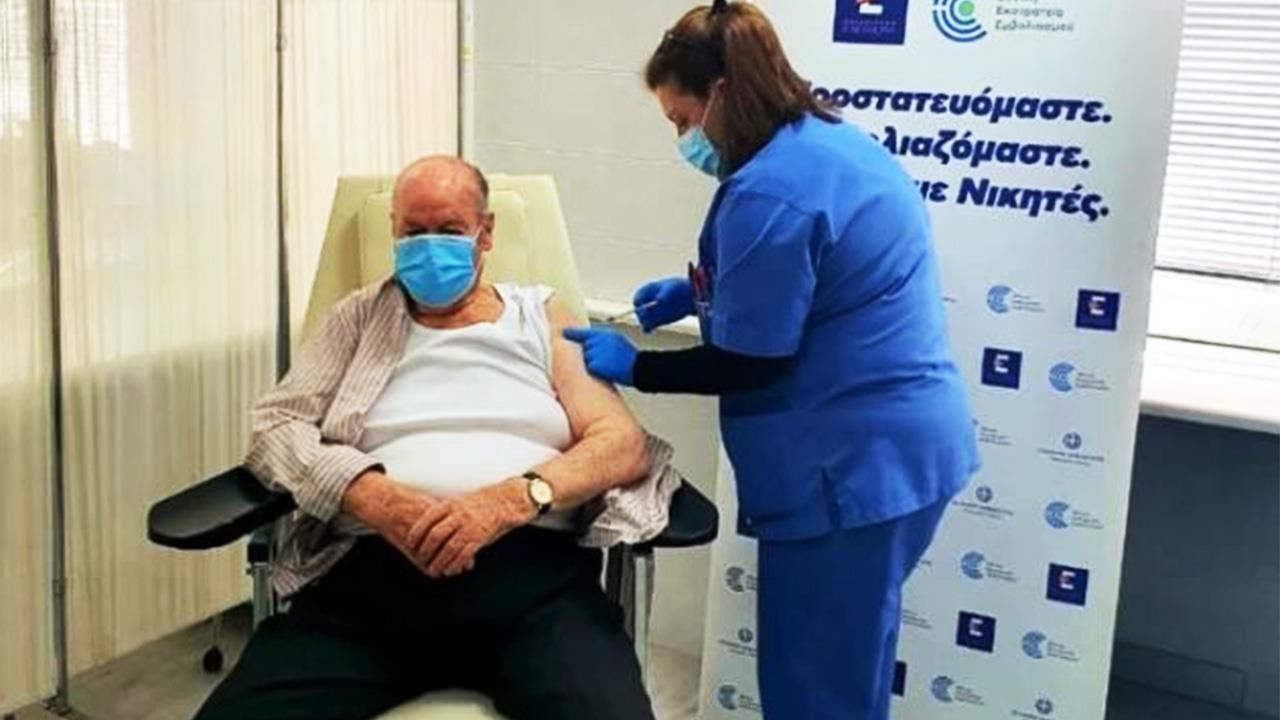 Μόλις 1 στους 11 ηλικιωμένους εμβολιάστηκαν κατά της CoViD - Ελάχιστοι ...