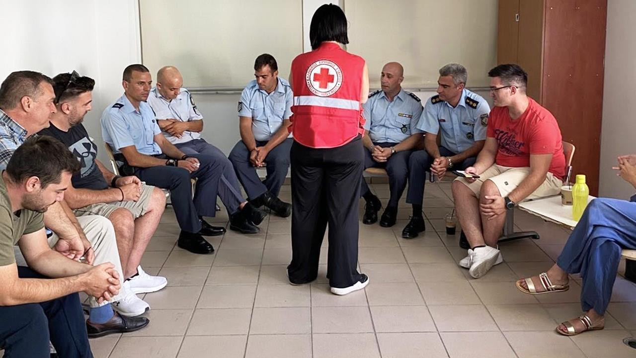 Ο Ε.Ε.Σ. προσέφερε ψυχοκοινωνική υποστήριξη στις πυρόπληκτες ...