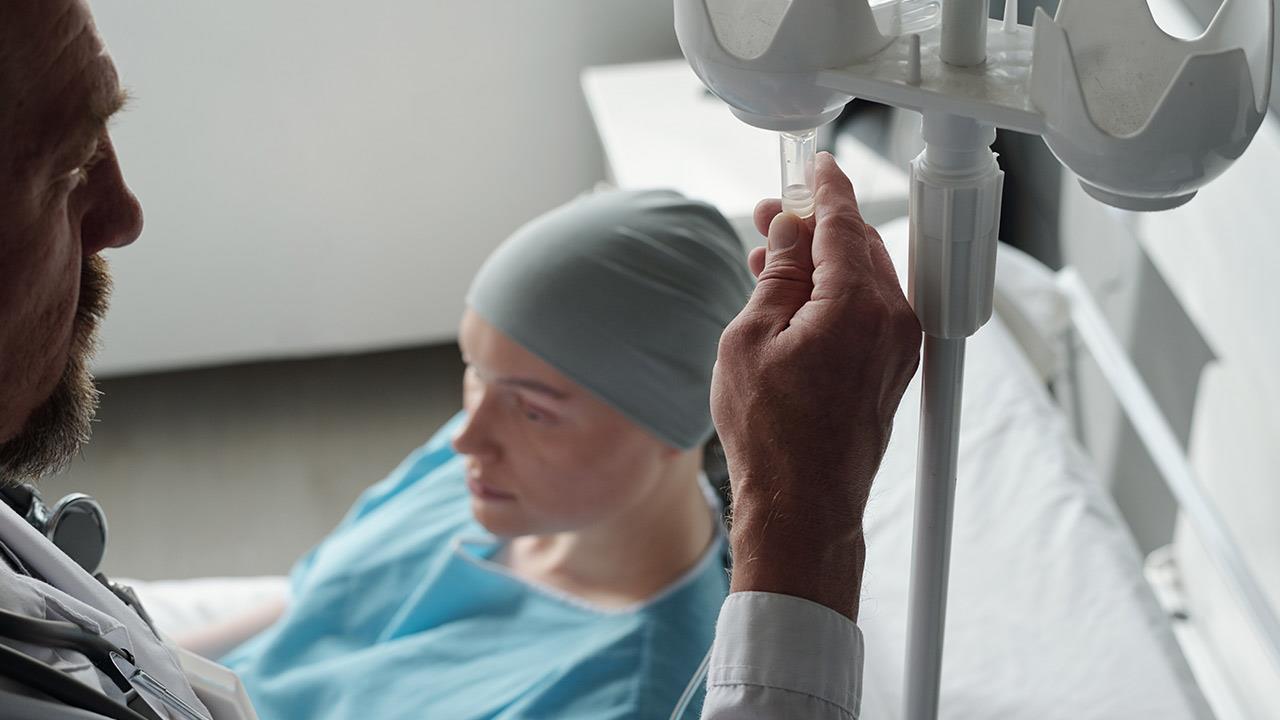 Τέσσερα χρόνια "χημειοθεραπείας" χωρίς καρκίνο: Mεγάλη αποζημίωση σε ...